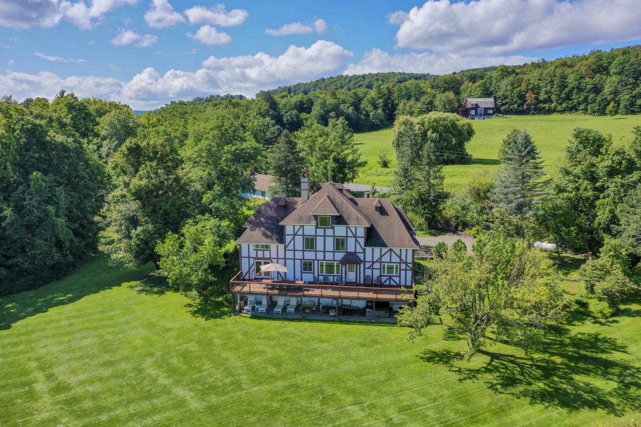 Lodging | Manor House Estate
